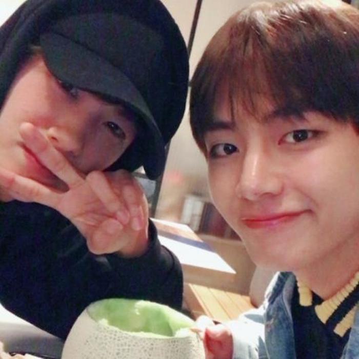 Here Is BTS‘ V’s the Amazing List of Celebrity Friends