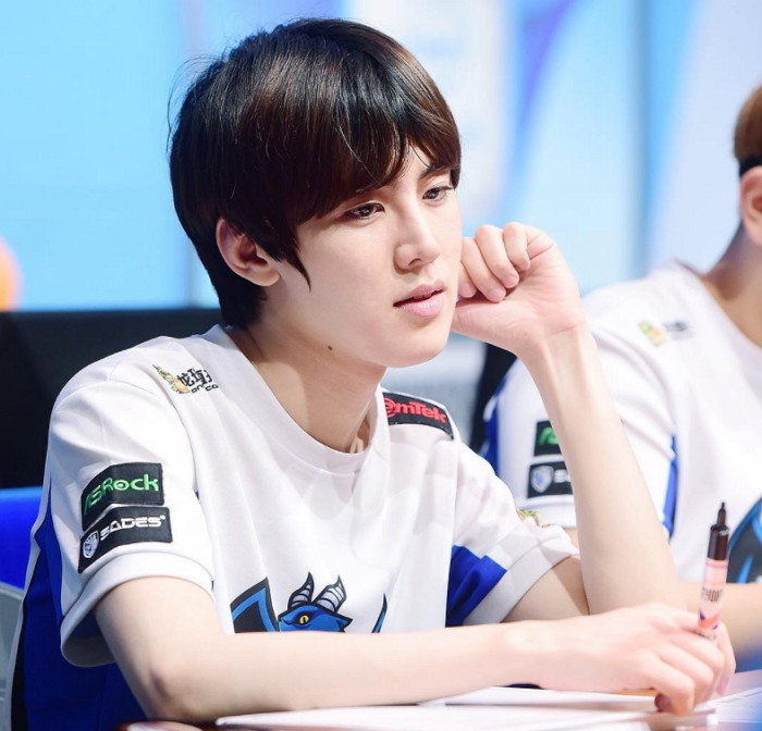 This Korean Professional Gamer Is Literally No Different from Your ...