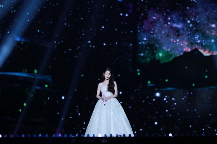 Netizens Are Raving Over IU‘s Stunning Look Like A Princesses