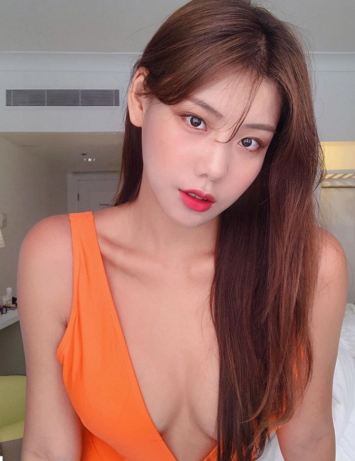 ‘165cm·63kg’로 완벽한 콜라병 몸매 자랑하는 ‘육덕 甲’ 모델 전보람 - 인사이트