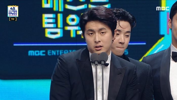 ‘공황장애 약’ 평소보다 3배 먹고 덜덜 떨면서 ‘연예대상’ 앉아 있었던 기안84 - 인사이트