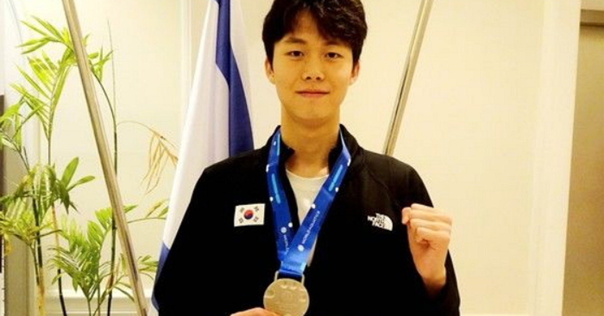 세계주니어선수권에서 한국 수영 첫 은메달 따낸 16살 뽀시래기 선수 - 인사이트
